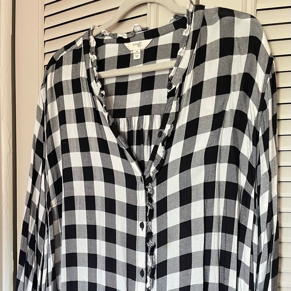 Terra & Sky | Tops | Vneck Buffalo Plaid Buttondown Blouse | Poshmark